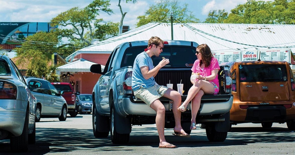 El’s Drive-In in Morehead City Serves Classic Carhop Cuisine | Our State